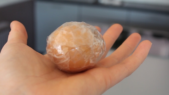 Tutorial: Hoe je een geklutst gekookt ei maakt en waarvoor je het gele ...